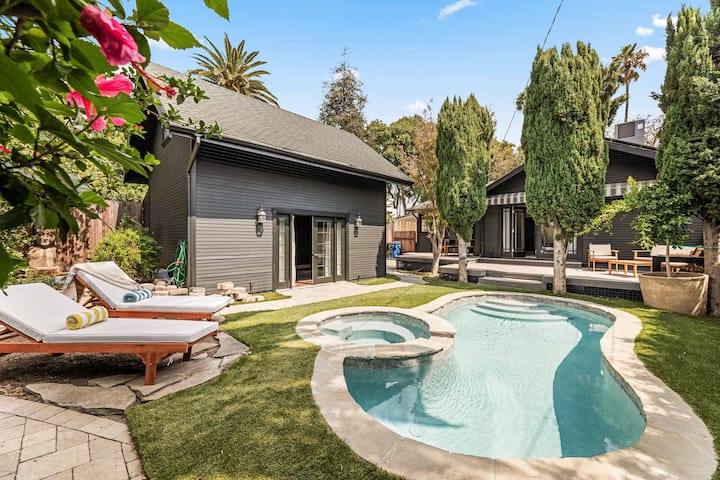 Charming Craftsman With Pool Near Media District - West Hollywood, CA