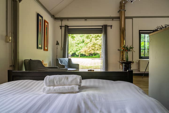 Knus Vakantiehuisje In Het Bos - Veenendaal