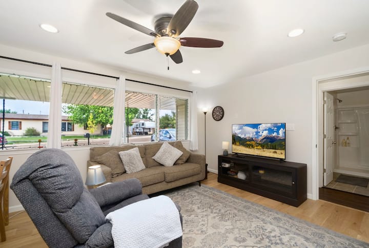 The Bevans Bunkhouse - 3bd/2bath Rv Parking - Wyoming