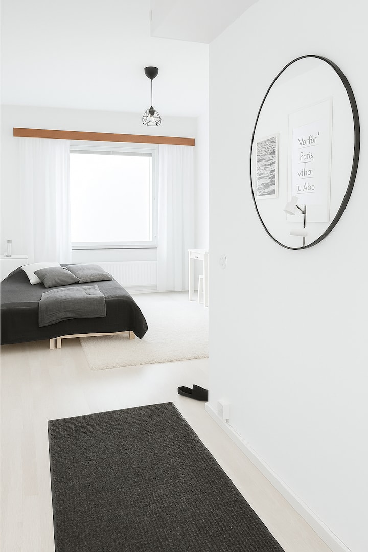 Viihtyisä Ja Valoisa Rauhallinen Huoneisto - Turku