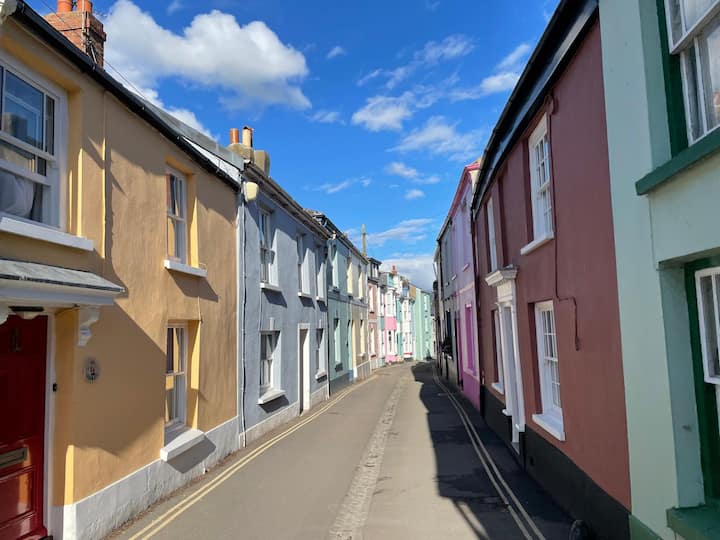 Seahorse Cottage - Cozy Devon Retreat - Instow