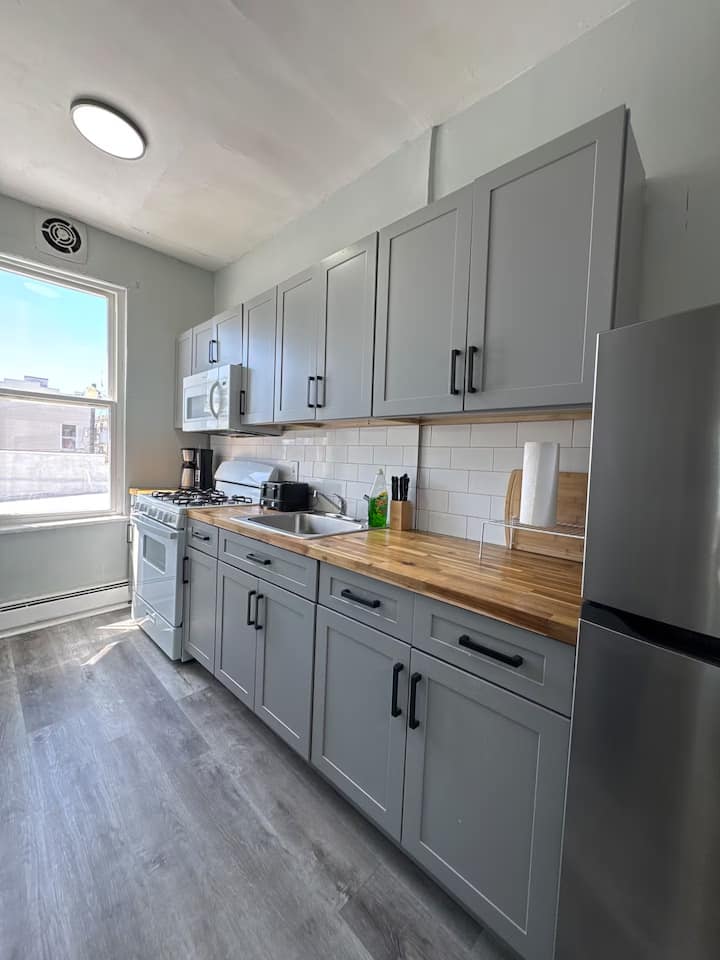 Modern Apartment - 3 Bedrooms - 15 Min From Nyc! - North Bergen, NJ