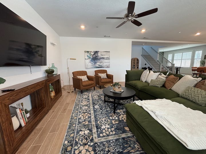Ev+2 Kitchens+2 W/d+2 Living | 40min Sequoia - Visalia, CA
