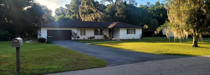 Ocala & Silver Springs With Cozy Memories - Ocala, FL