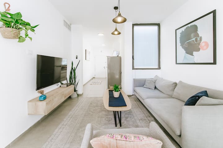 *New 2br + Mamad + Parking +Balcony* - Tel Aviv-Yafo