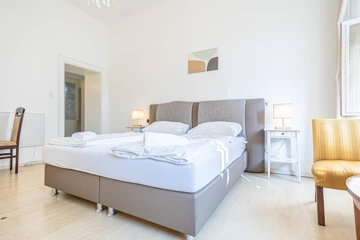 Cozy 1br Retreat | Close To Wiener Stadthalle - Bécs