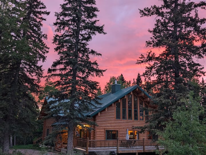 Hinton Log Inn - Hinton, AB, Canada