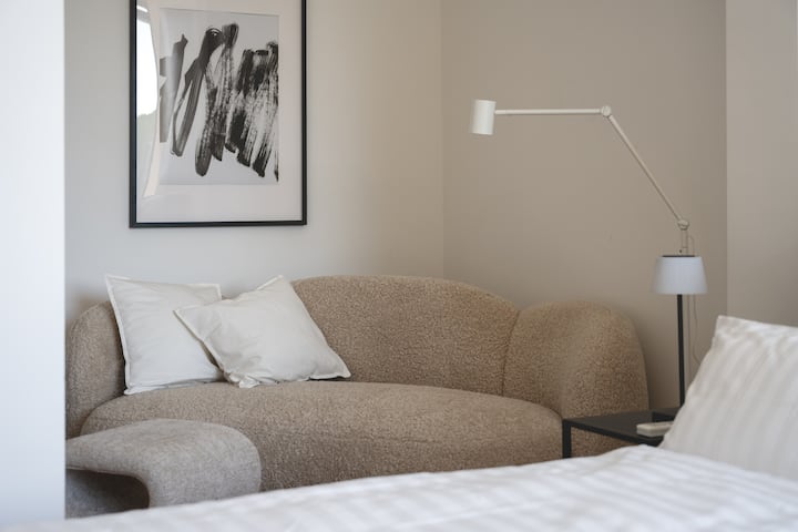 Nooqa: Design-loft Am Rhein - Terrasse Inklusive - Colonia