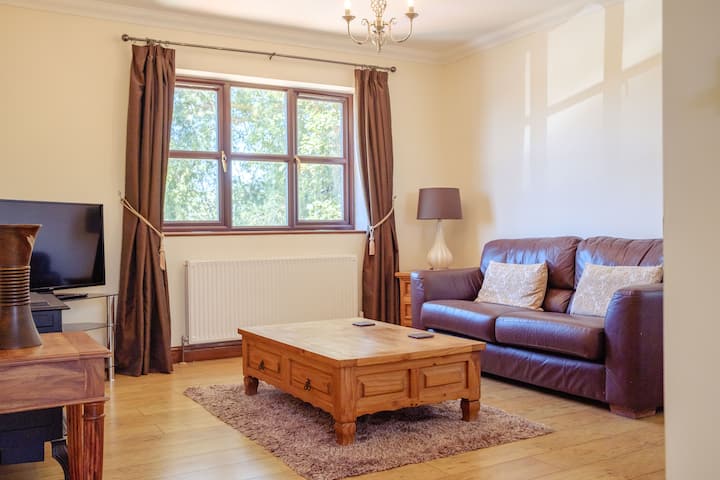 The Riverside Apartment At The Coalhouse Inn - Tewkesbury