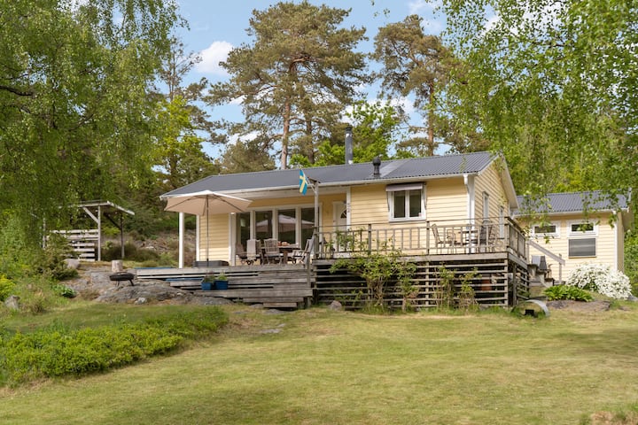 Forest Cabin, 550m Walk To Sea - Stenungsund
