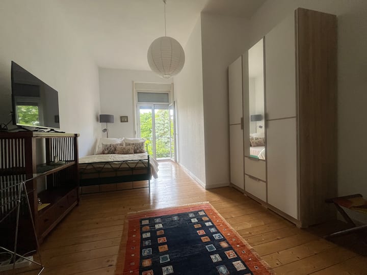 Zimmer Mit Balkon - Frankfurt