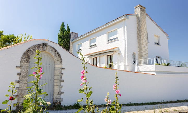 Les Arènes | Rénovée, Vue, Familles,garage,parking - Saintes