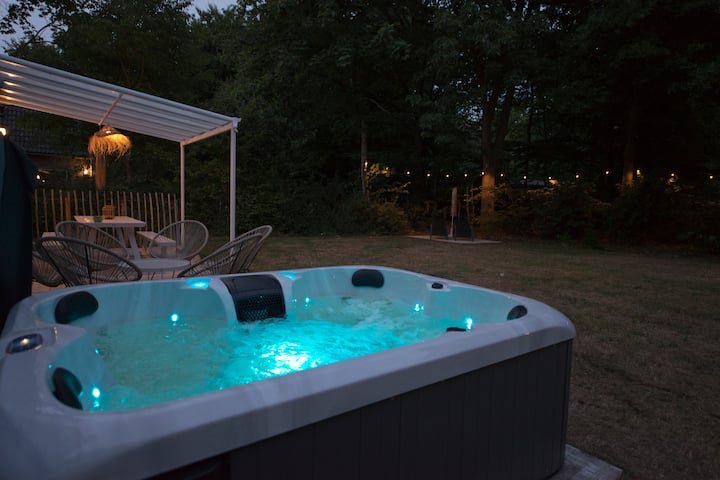 Villa Wellness Retreat Jacuzzi & Sauna Près Forêt - Noord-Brabant