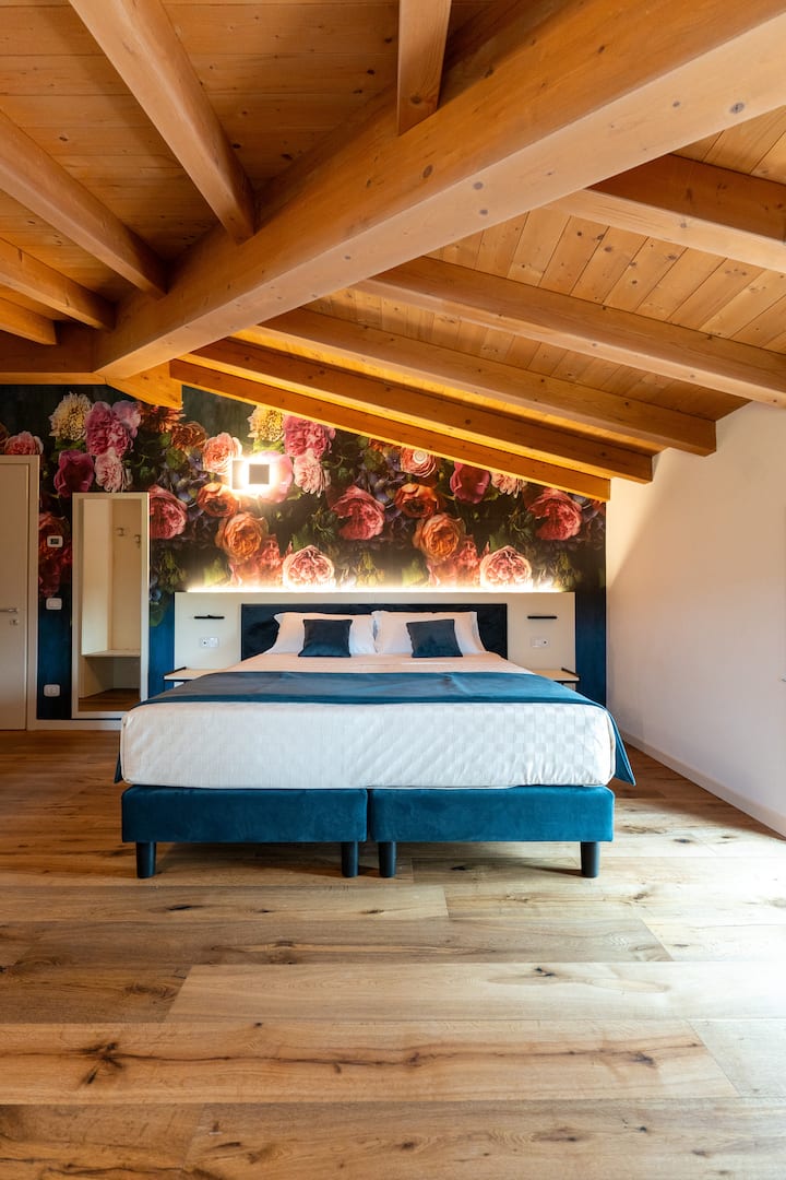 Suite Duplex
4 Elementi Relais
Lonato D. Garda - Desenzano del Garda