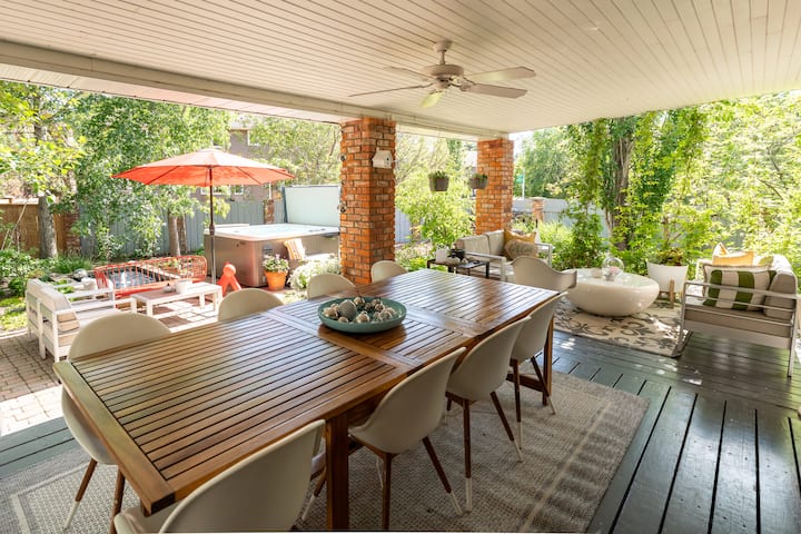 Sleeps 10•hottub•wem•tipi - Edmonton