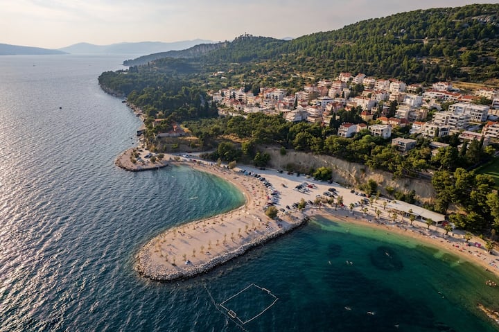 Stress-free Family Stay, 3bdr, Free Parking - Split