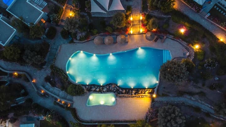 ÖZel Havuzlu 3+1 Villa  Keyfi - Yalıkavak