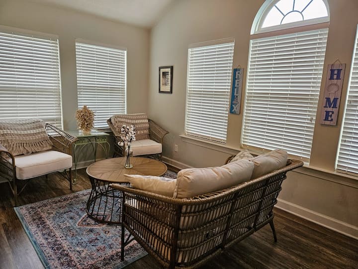 Southern Comfort | Coastal Escape| Golfers Retreat - Murrells Inlet, SC