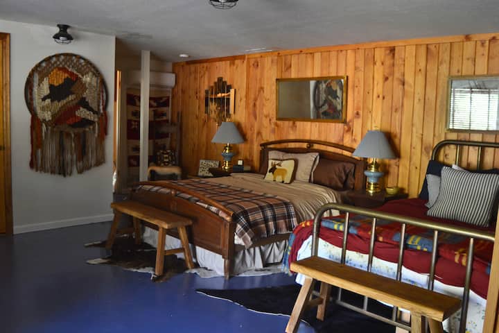 Whiskey River Lodge - Sleeps 10 - North Fork, CA