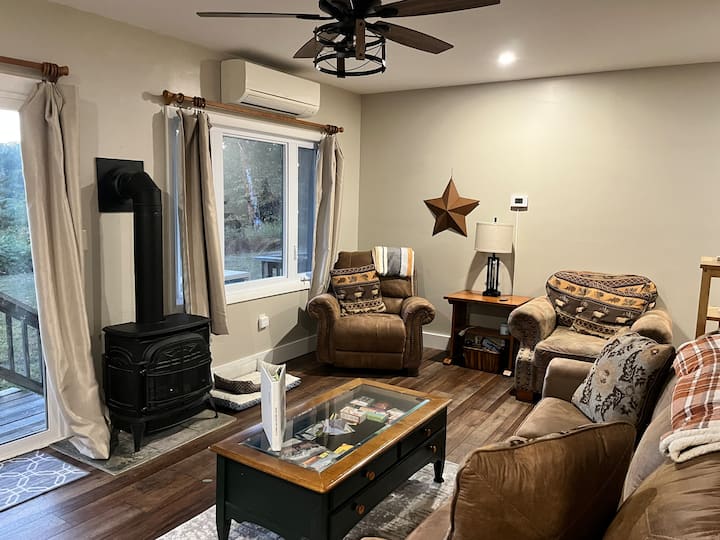 Cozy 2-bedroom Condo - Campton, NH