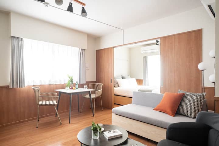 Designer Apartment With Attractive Wood Grain /A01 - Tóquio