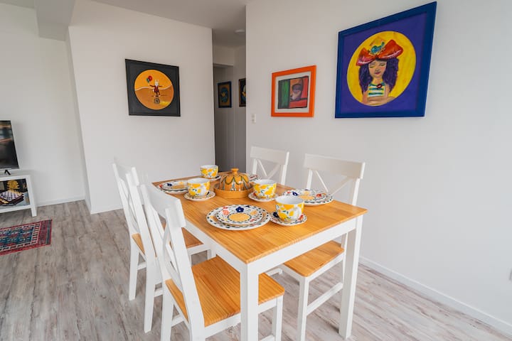 Cerca Al Malecón / Cochera Privada - Peru