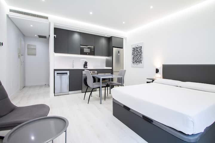 Renovado Estudio En Princesa - Plaza De España - Madrid