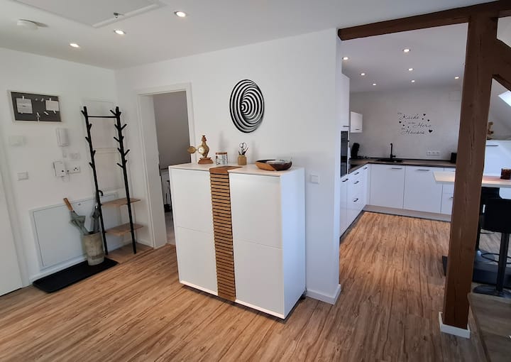 Moderne Dg-wohnung Mit Flair In Guter Lage - Karlsruhe