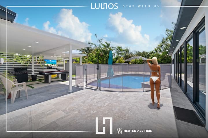 Spacious Family Retreat With Pool & Billiards - Palmetto Bay, FL