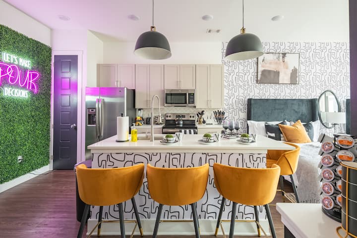 Posh Stay· Walk To Broadway· 3q Beds· Heated Pool - Nashville, TN