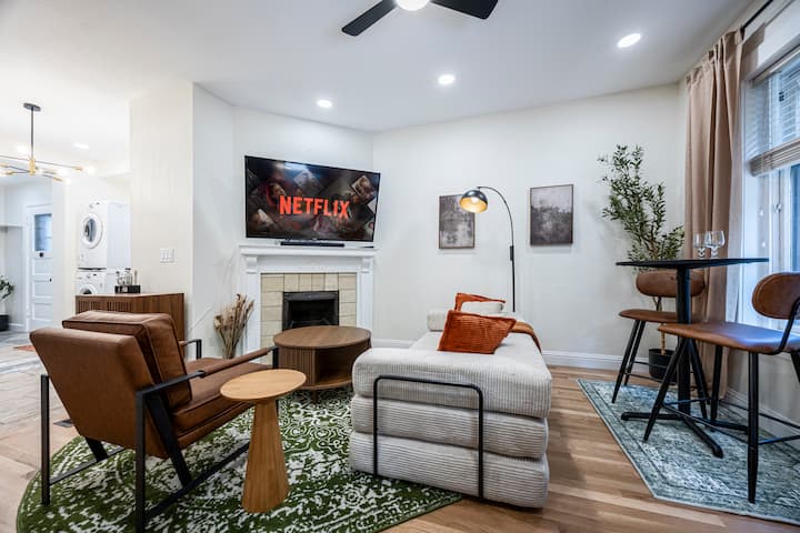 1 Block To Cheesman Park, King Bed, W/d, Cozy Deck - Denver, CO