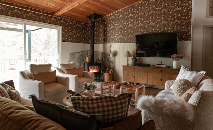 Wine Country Luxe 5br W Views & Hottub, Pets Ok! - Dahlonega, GA