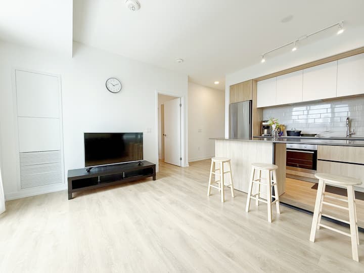 Luxury Condo In Heart Of Downtown East. W/balcony - Toronto