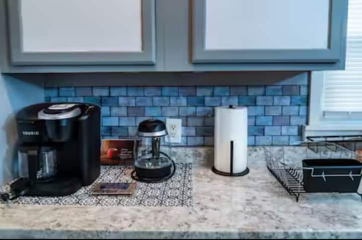 Relaxing King Bed Stay | Pet-friendly & Fenced - Buffalo, NY