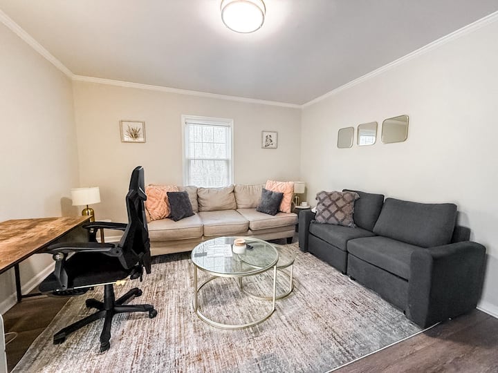 Great Value In Durham! 1bd Duplex For $1,850/month - Durham, NC