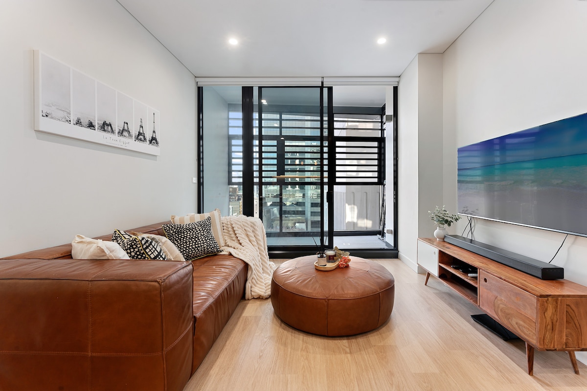 Prime Sydney CBD 1BR – Walk to Town Hall & QVB - Flats for Rent in ...