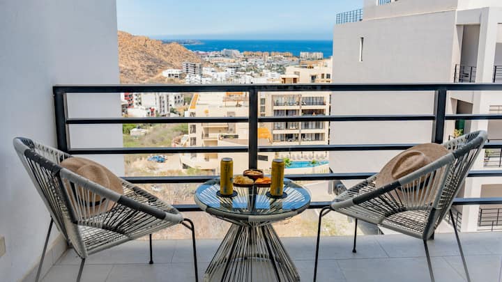 Cabo Azul- Amazing Marina View Pool & Grill - Cabo San Lucas
