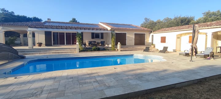 Les Chênes Blancs 
Lac Ste Croix, Gorges Du Verdon - Régusse