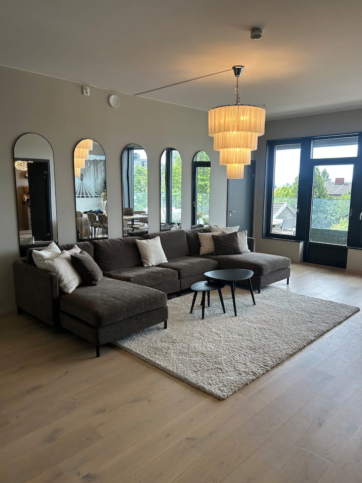 Stor Og Moderne Leilighet Midt I Jessheim - Aéroport d'Oslo-Gardermoen (OSL)