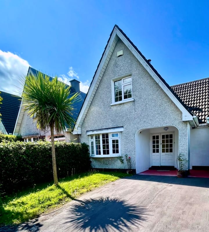 Bright 4 Guest Home W/ Garden & Free Parking - Galway