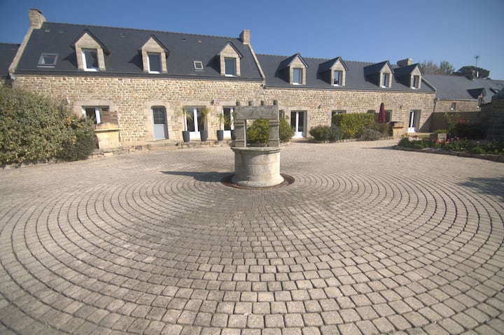 Maison Spacieuse, Mini Golf, Grand Terrain Privé. - Belz