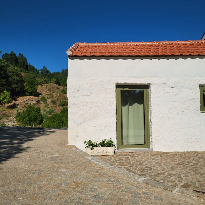 Casa Do Avô | Quinta D'azenha - Castelo de Paiva