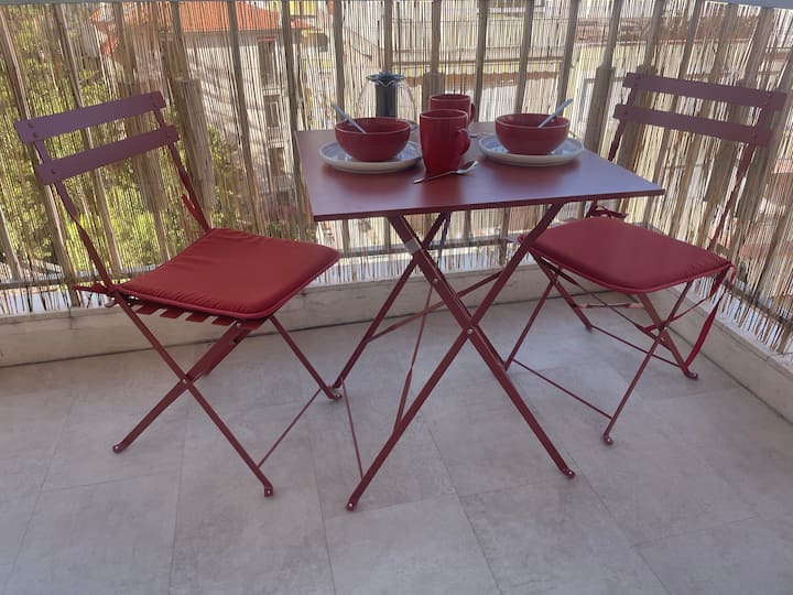 Studio Proche Mer/ Gare, Avec Terrasse Et Parking - Menton