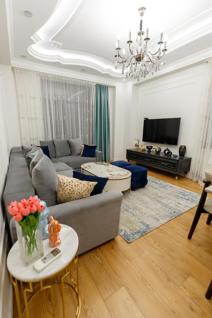 Luxury 2-bedroom 2-bath Apartment In City Center - Jerewan