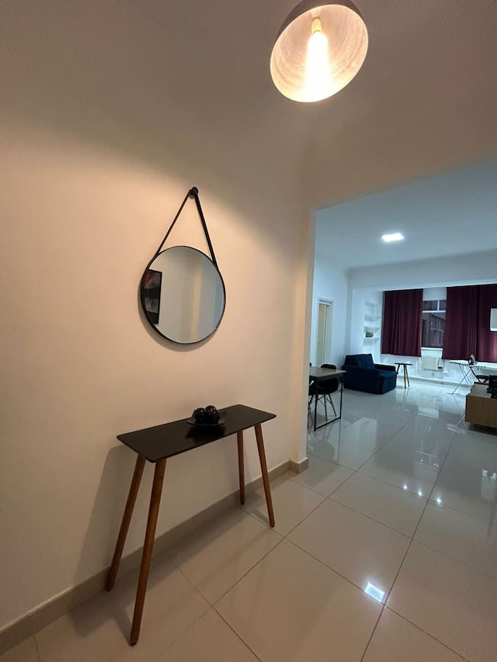 Confortável Apartamento No Leme. - Rio de Janeiro
