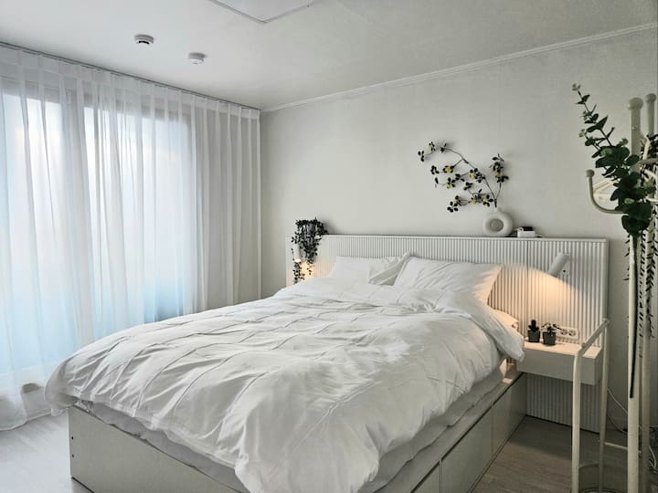 Subway 5min, Lotte Mall/mart/theater 15min On Foot - Bucheon-si