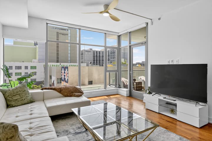 Entire Apartment In Heart Of Gaslamp - San Diego, CA