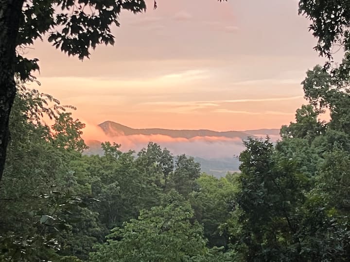 12 Min To Vt | Amazing Mtn Views | Full Kitchen - Virginia