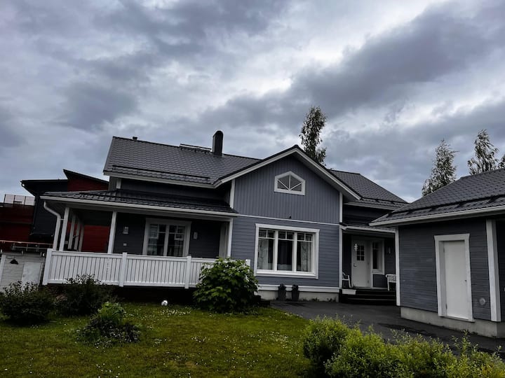 Omakotitalo
Lähellä Tietä E4/e75 - Oulu