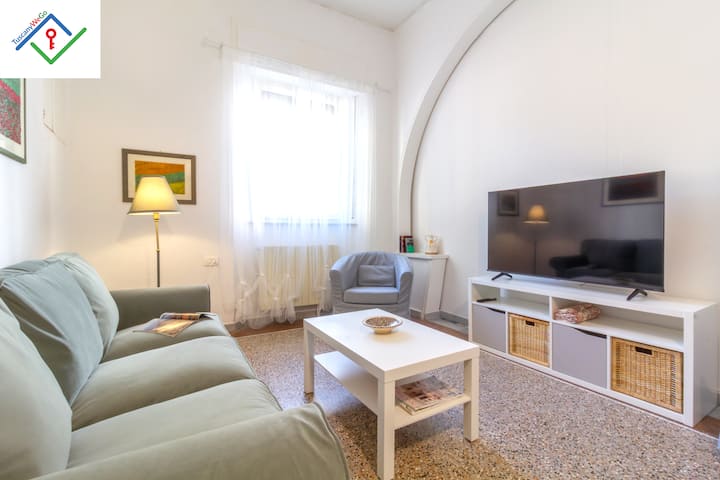 Domus Pisa: 6 Guests, 3 Bedrooms, 2 Bathrooms - Pisa